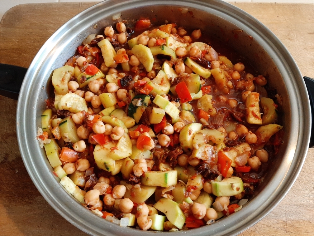 Savory Italian-Style Zucchini and Chickpea Dish – From Birth Until Sunset